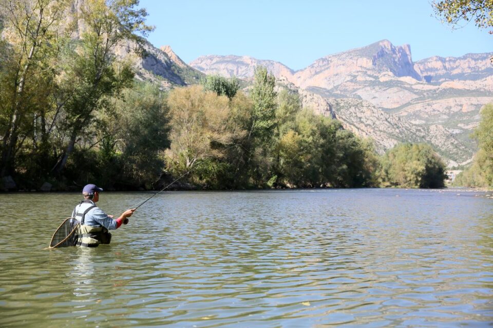 What are Fishing Waders? When do You Use them?